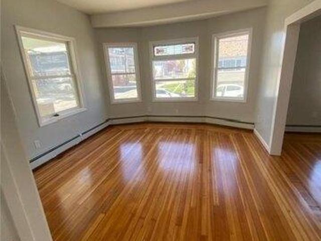 house with 6 bedroom, Providence RI ES103186043