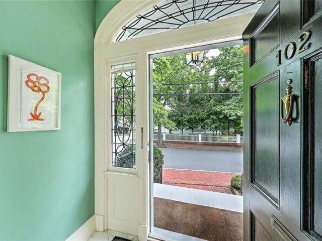 house with 6 bedroom, Providence RI ES103624620