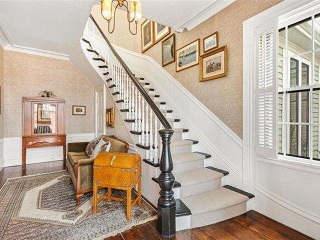 house with 6 bedroom, Providence RI ES103664546