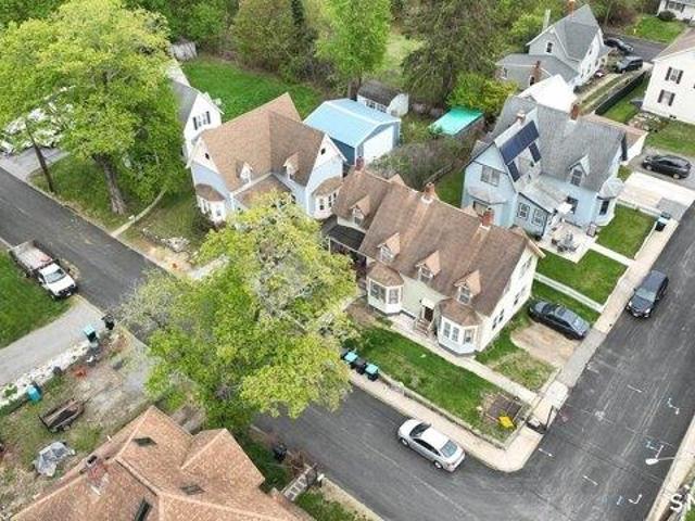 house with 6 bedroom, Putnam CT ES105157423