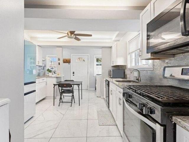 house with 6 bedroom, Quincy MA DLS102668821