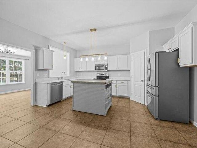 house with 6 bedroom, Raleigh NC ES104908529