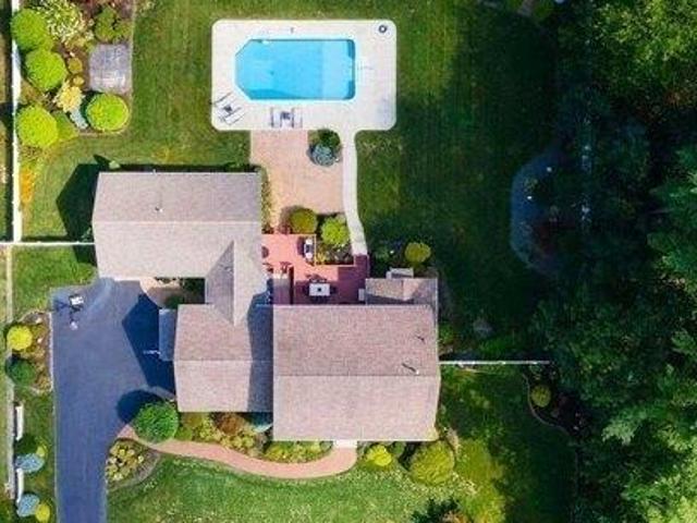 house with 6 bedroom, Raynham MA DS103494390