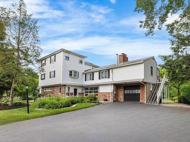 house with 6 bedroom, Reading MA DLS102823728