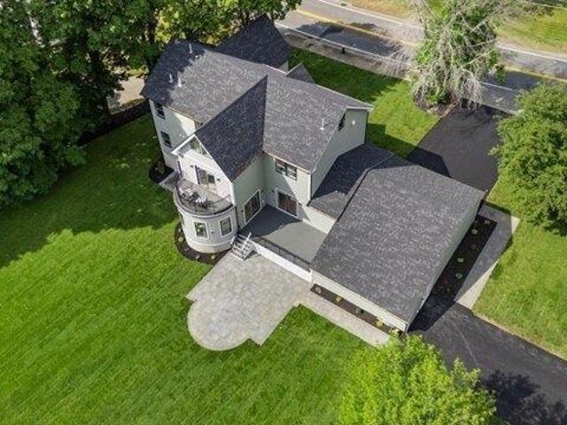 house with 6 bedroom, Reading MA ES104079114