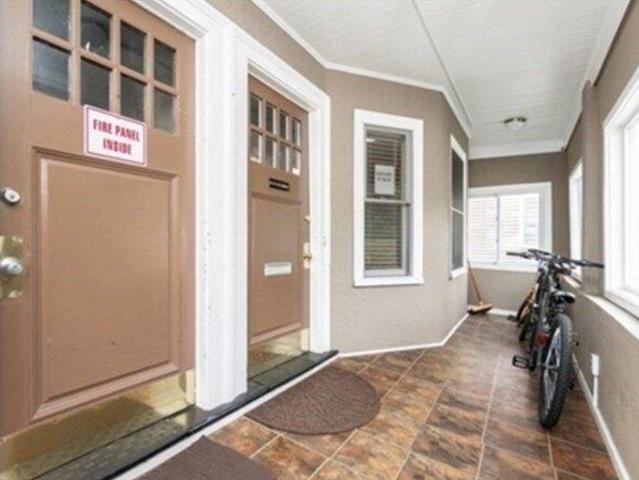 house with 6 bedroom, Revere MA ES102823750
