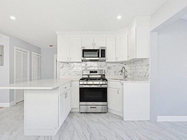 house with 6 bedroom, Revere MA ES104010173