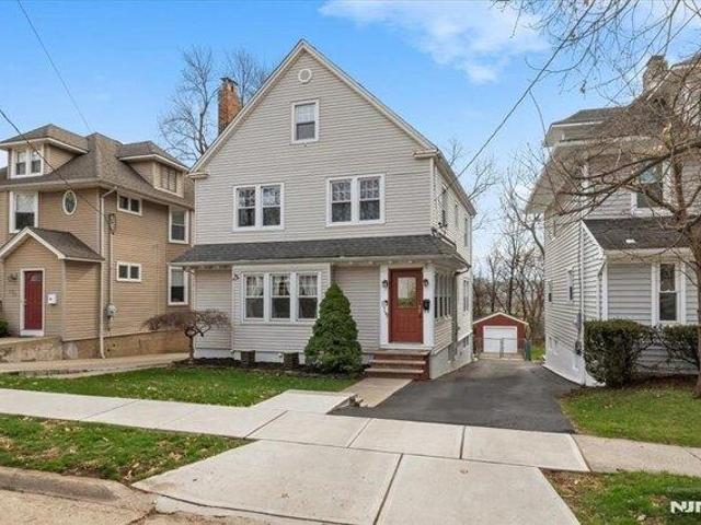 house with 6 bedroom, Ridgefield Park NJ DLS102728101