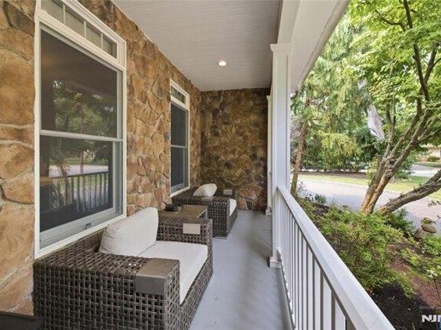 house with 6 bedroom, River Vale NJ ES104650384