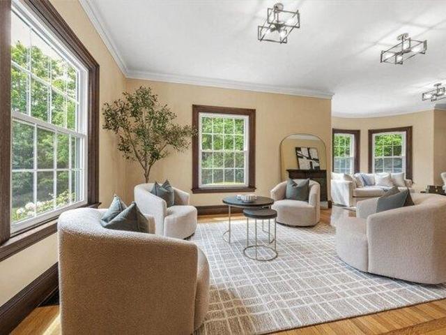 house with 6 bedroom, Rockland MA ES104605114