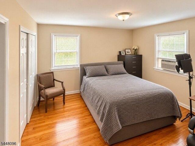 house with 6 bedroom, Roselle NJ ES105175028