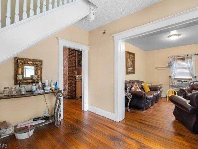 house with 6 bedroom, Rutherford NJ ES104445012