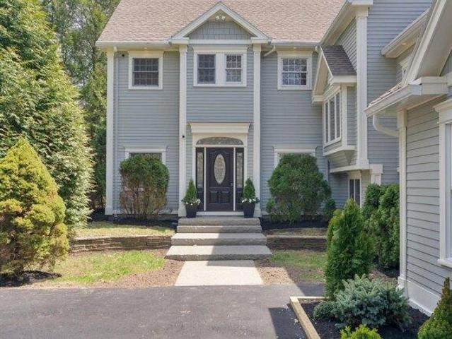house with 6 bedroom, Scarborough ME ES104849703
