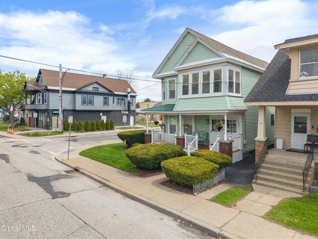 house with 6 bedroom, Schenectady NY DS103626701