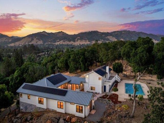 house with 6 bedroom, Santa Rosa CA DS88447234