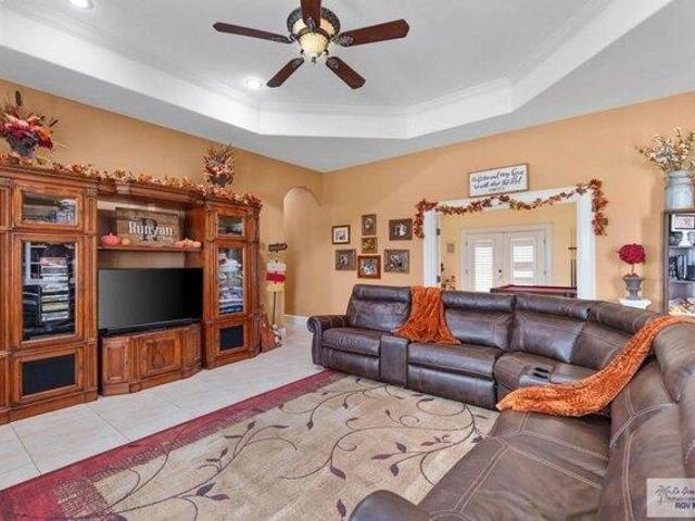 house with 6 bedroom, San Benito TX DS89113725