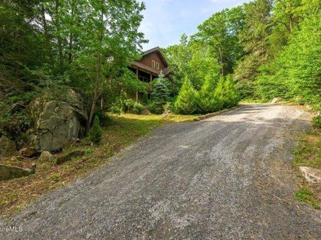 house with 6 bedroom, Sandisfield MA ES105041421