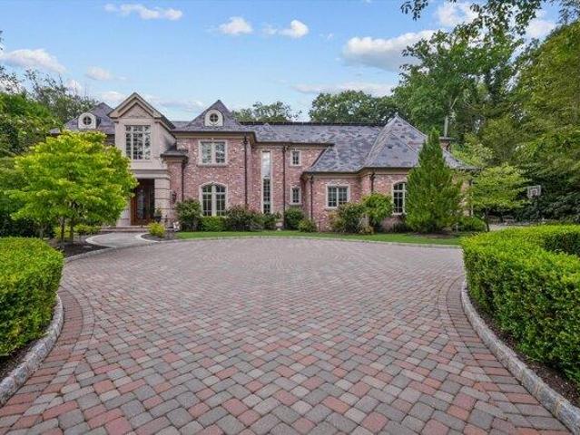 house with 6 bedroom, Saddle River NJ DLS91347560