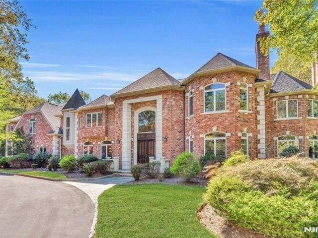 house with 6 bedroom, Saddle River NJ DS102258809