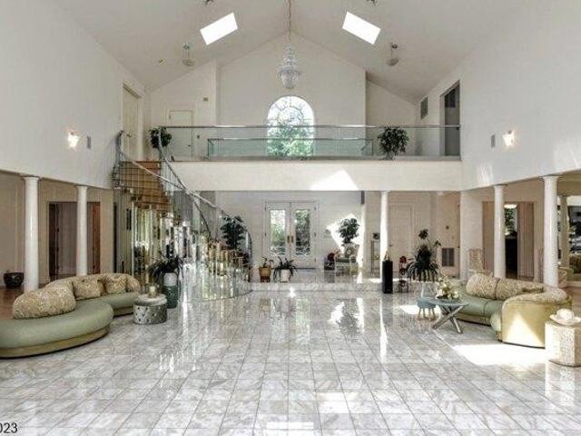 house with 6 bedroom, Saddle River NJ DS104406076
