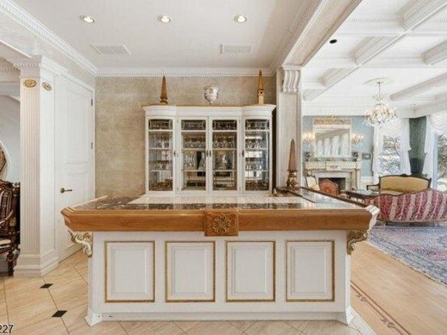 house with 6 bedroom, Saddle River NJ ES102828583