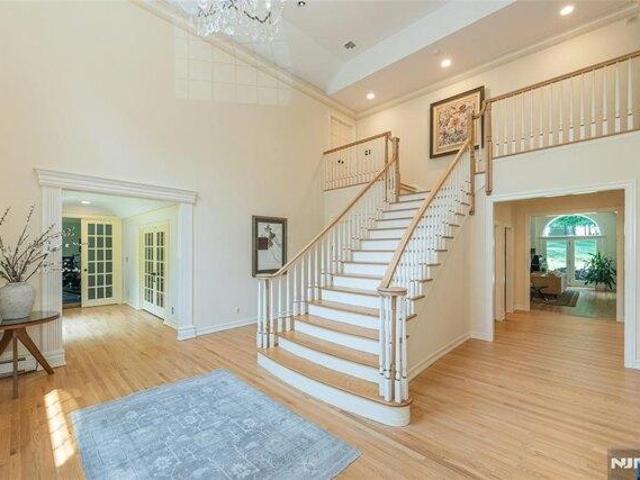 house with 6 bedroom, Saddle River NJ ES104569747
