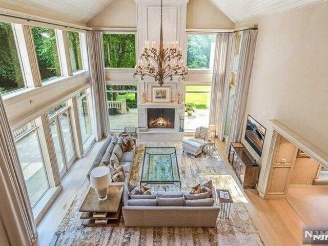 house with 6 bedroom, Saddle River NJ ES104906343
