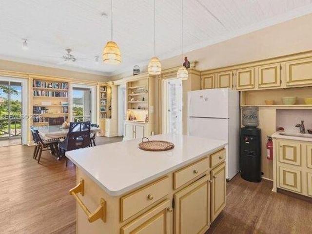 house with 6 bedroom, Saint Thomas MO ES105013705