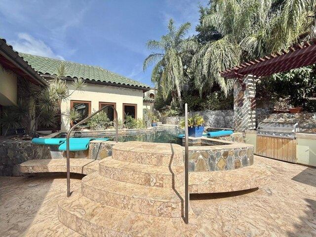 house with 6 bedroom, Saint John IN ES103808784