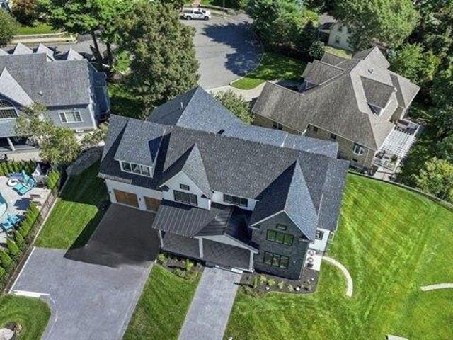 house with 6 bedroom, Saugus MA DS102121440