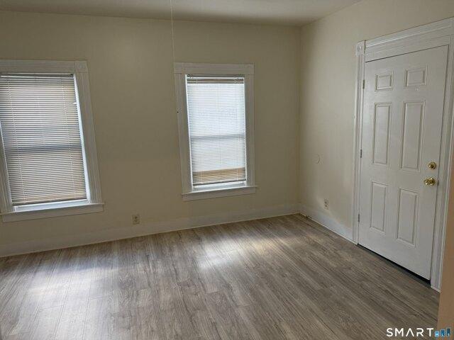 house with 6 bedroom, Seymour CT DS102026459