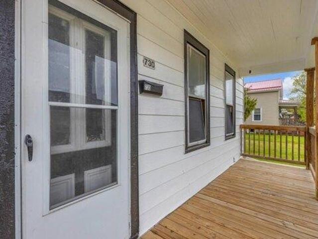 house with 6 bedroom, Sheboygan WI DLS93005905