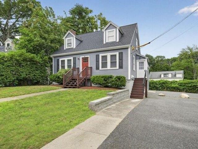 house with 6 bedroom, Shrewsbury MA ES105092327