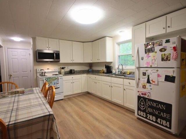 house with 6 bedroom, Somersworth NH ES103500198