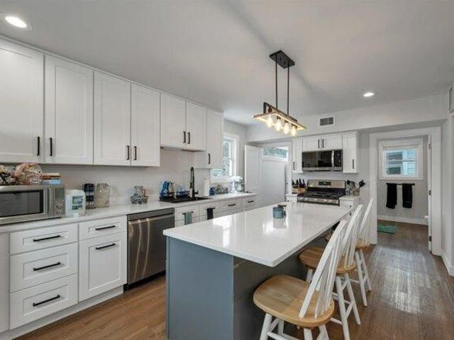 house with 6 bedroom, Somersworth NH ES103967300