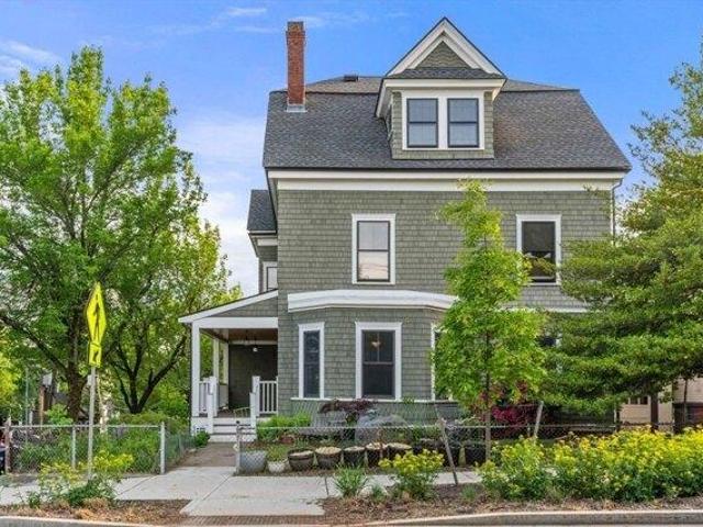 house with 6 bedroom, Somerville MA DS104045514