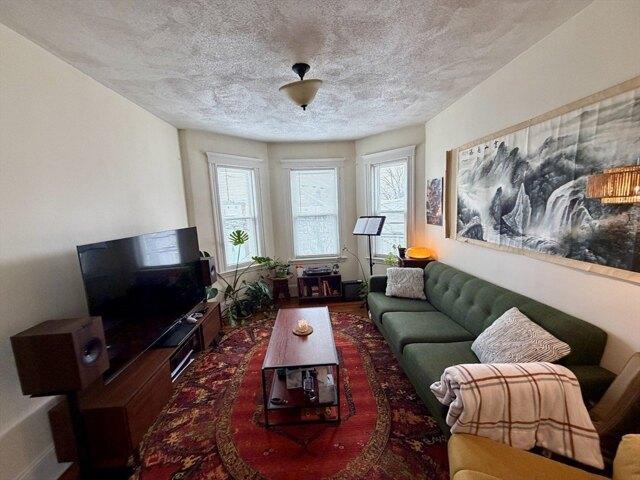 house with 6 bedroom, Somerville MA DS103102249
