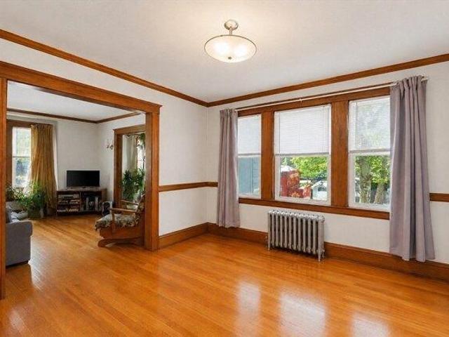 house with 6 bedroom, Somerville MA ES104331276