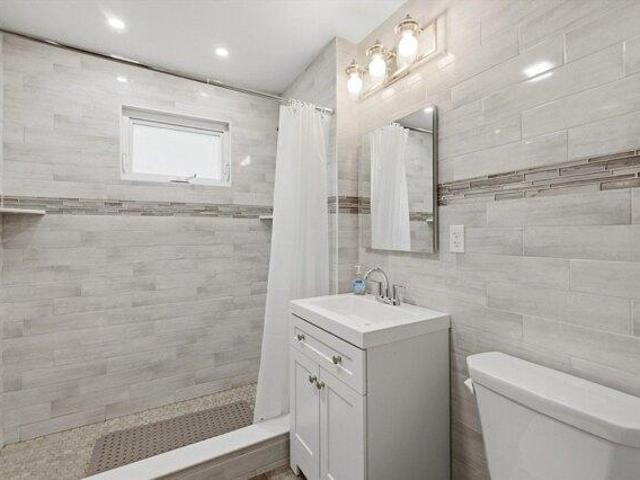 house with 6 bedroom, Somerville MA ES105082942