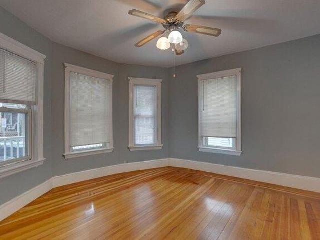 house with 6 bedroom, Somerville MA ES105106068