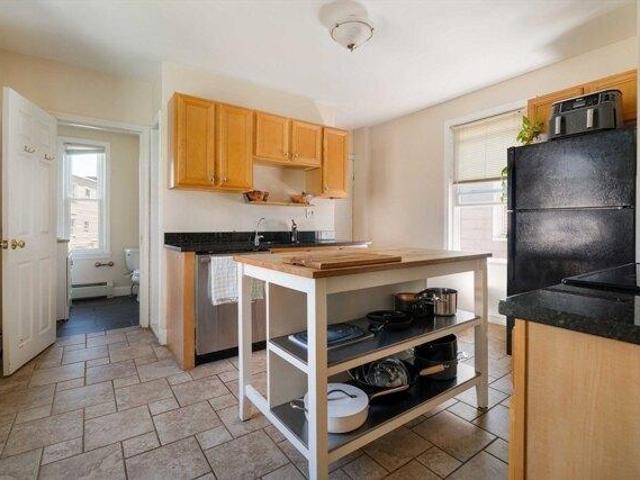 house with 6 bedroom, Somerville MA ES103016744