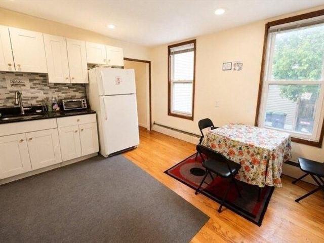 house with 6 bedroom, Somerville MA ES103436871
