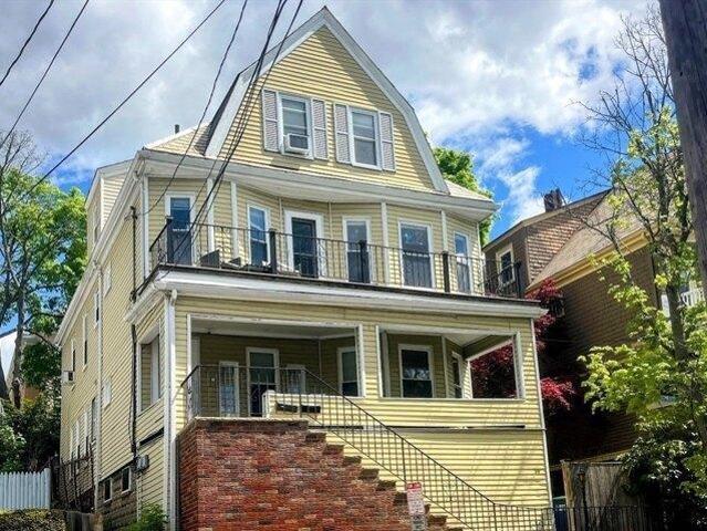 house with 6 bedroom, Somerville MA ES103851953
