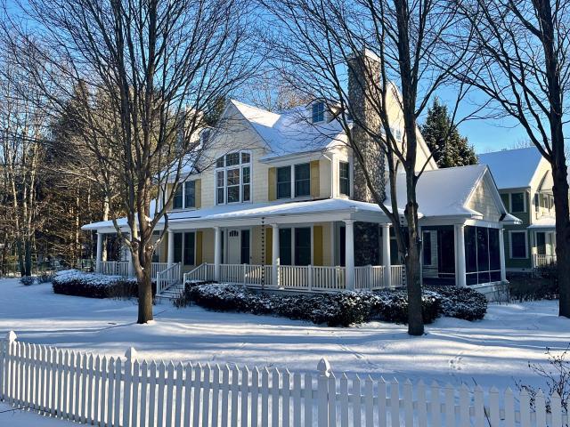 house with 6 bedroom, South Haven MI DS86446265