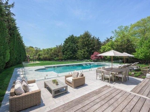 house with 6 bedroom, Southampton NY ES103603877