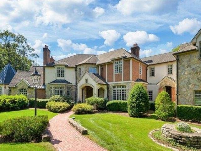 house with 6 bedroom, Southborough MA DLS102823269