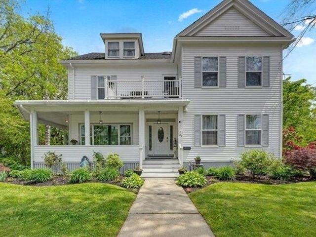 house with 6 bedroom, Southbridge MA DLS102592598