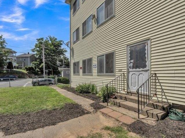 house with 6 bedroom, Southbridge MA DS102960510