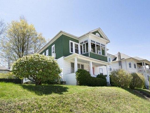house with 6 bedroom, Southbridge MA ES102959329