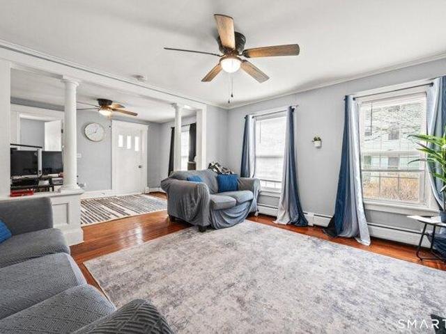 house with 6 bedroom, Southington CT DLS102257593